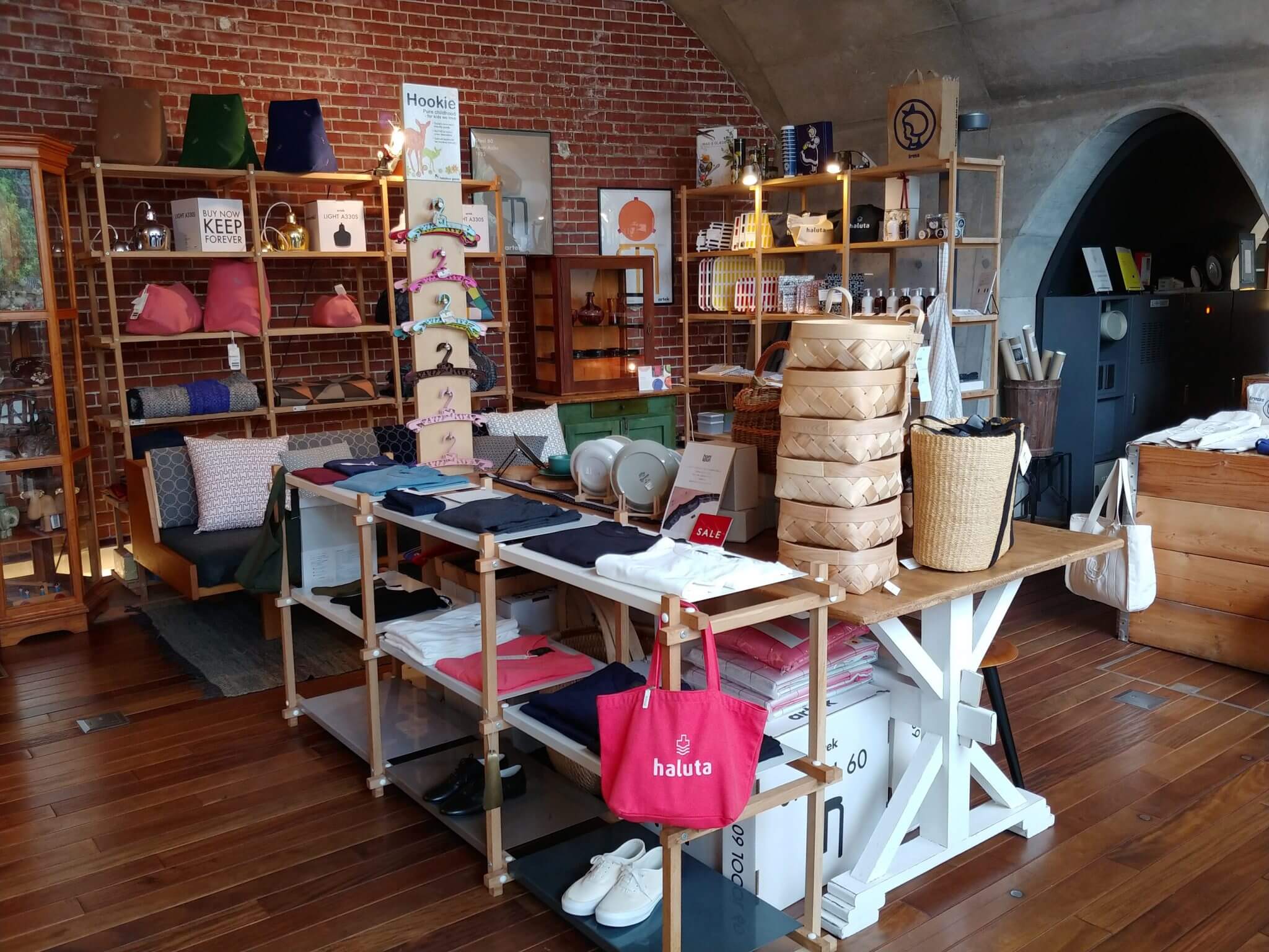 こだわりが詰まる旧万世橋駅 mAAch ecute(マーチエキュート)｜AKIHABARA BASECAMP