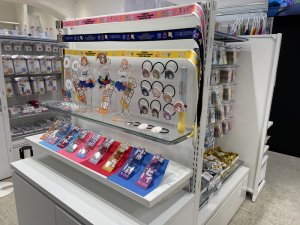 バンダイナムコ Cross Store アトレ秋葉原店オープン ラブライブ・アイカツのオフィシャルショップなど｜AKIHABARA ...